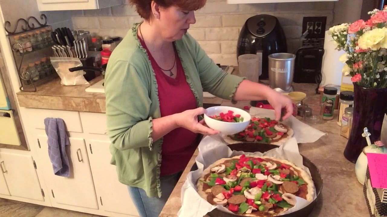 Vegan Pizza ~Part 4 Assembling Pizza - YouTube
