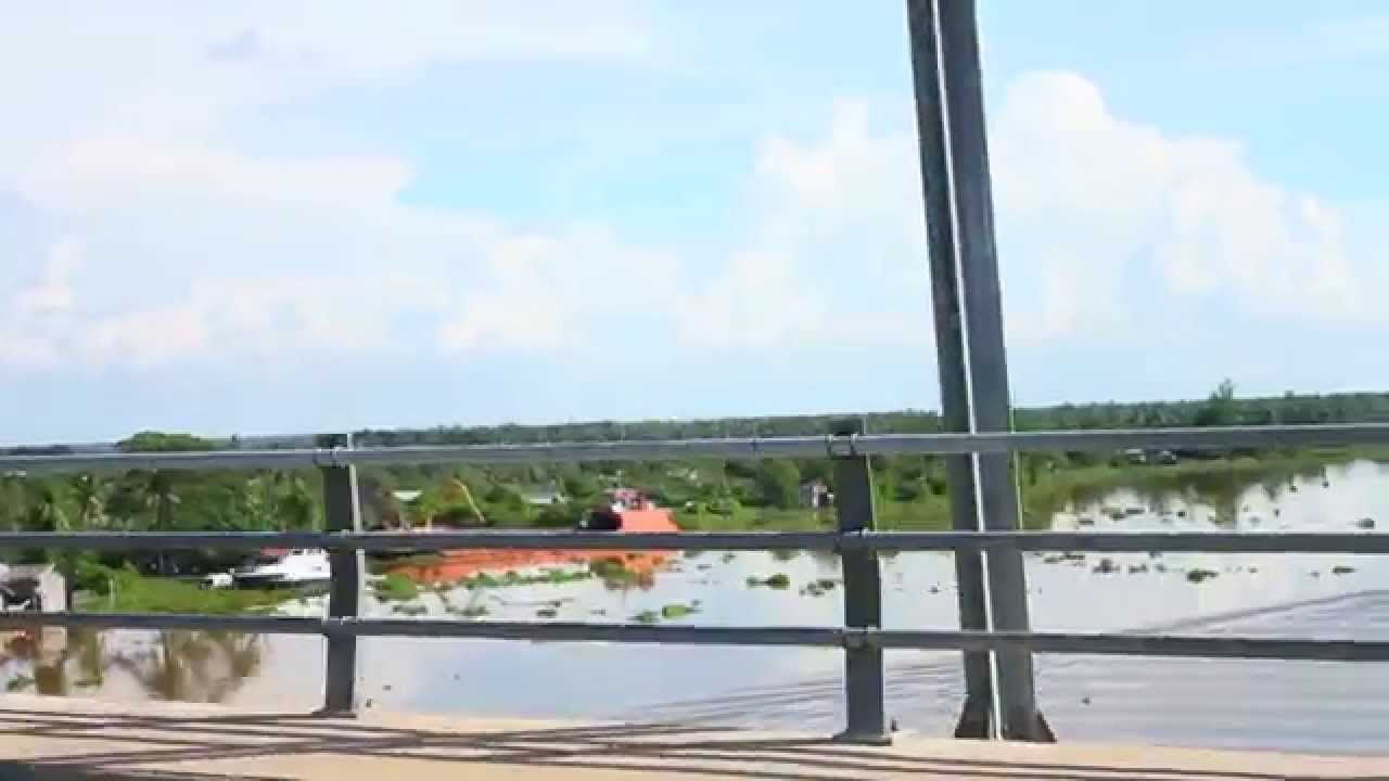 Jembatan Rumpiang (Rumpiang Bridge) | Marabahan, Indonesia - YouTube