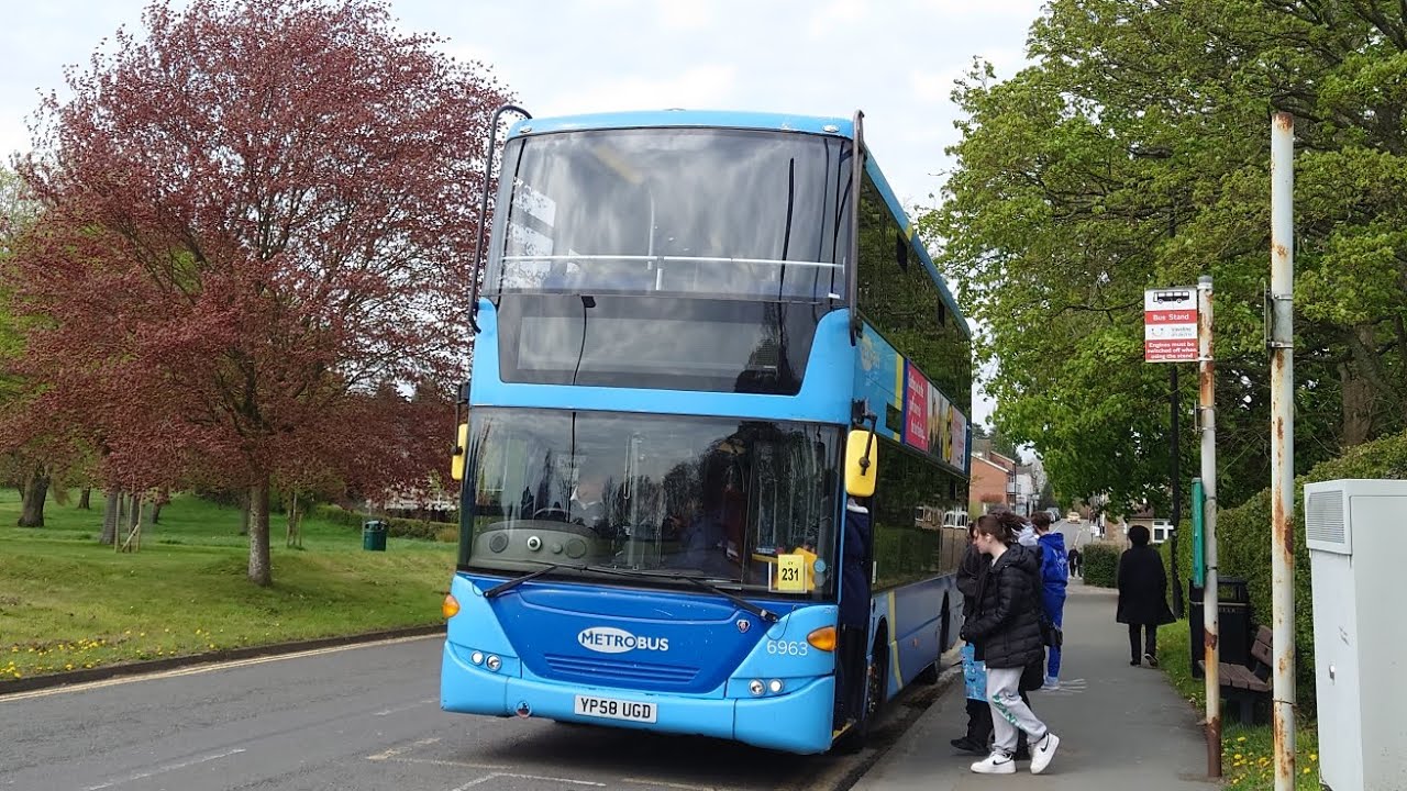 Full Route visual 400 From Redhill To Caterham-on-the-hill MetroBus ...
