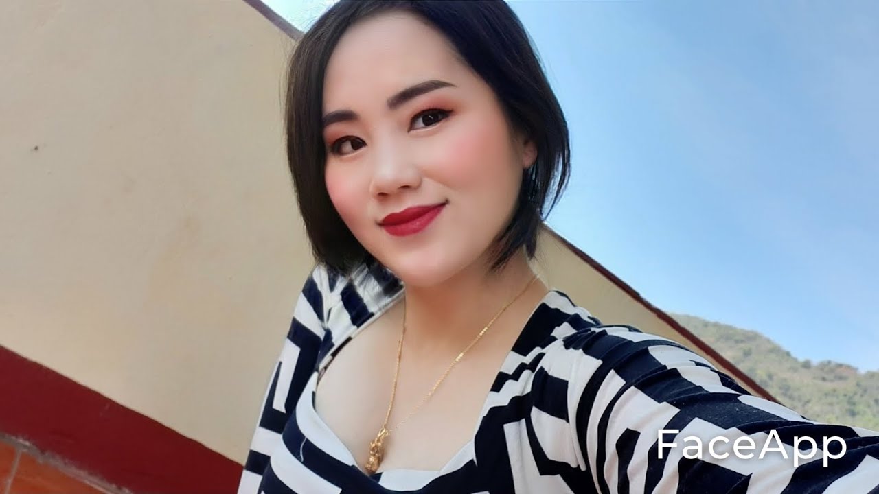 mag yaim paum thawj zaug hauv tsheb zoo nyob ta2 - YouTube