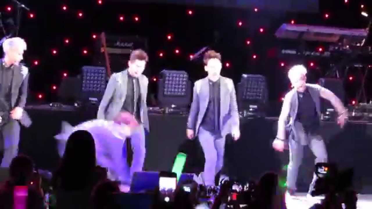 140503 EXO-M - Wolf @ Korea Times Music Festival - YouTube