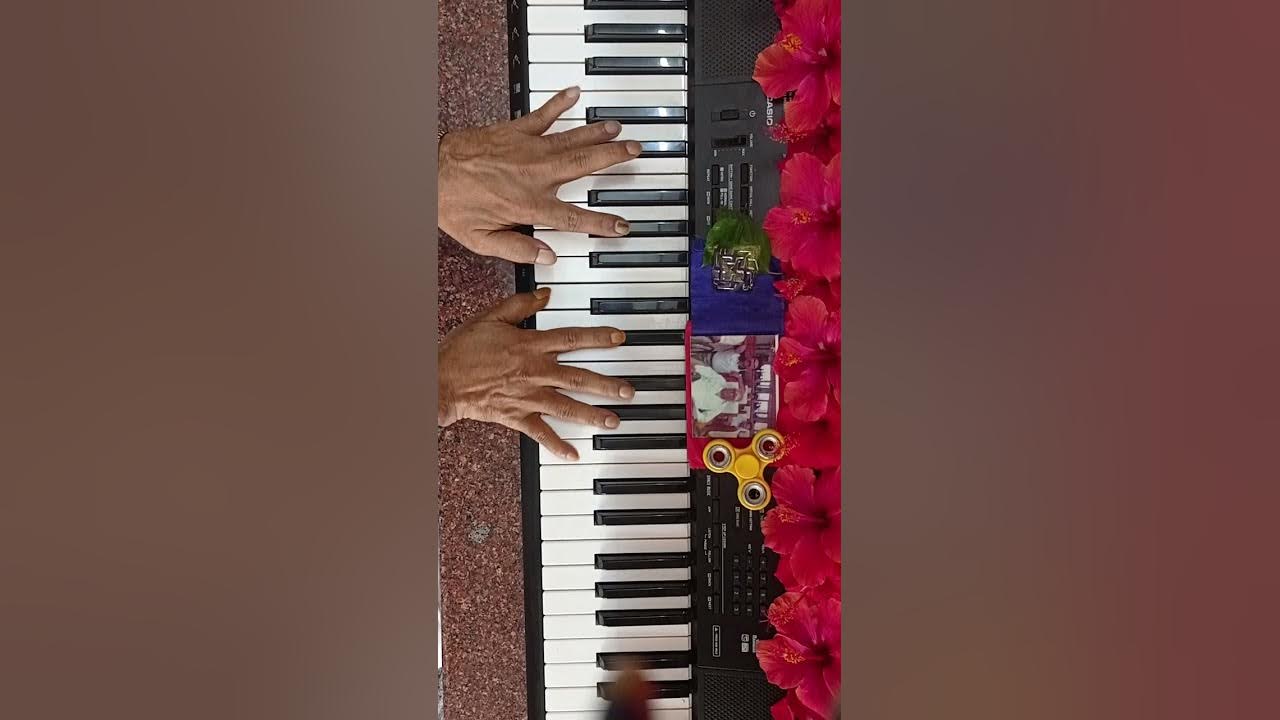 Paadinaal Oru Paattu பாடினாள் ஒரு பாட்டு Keyboard learners MSV MGR Oru Thaai Makkal - YouTube