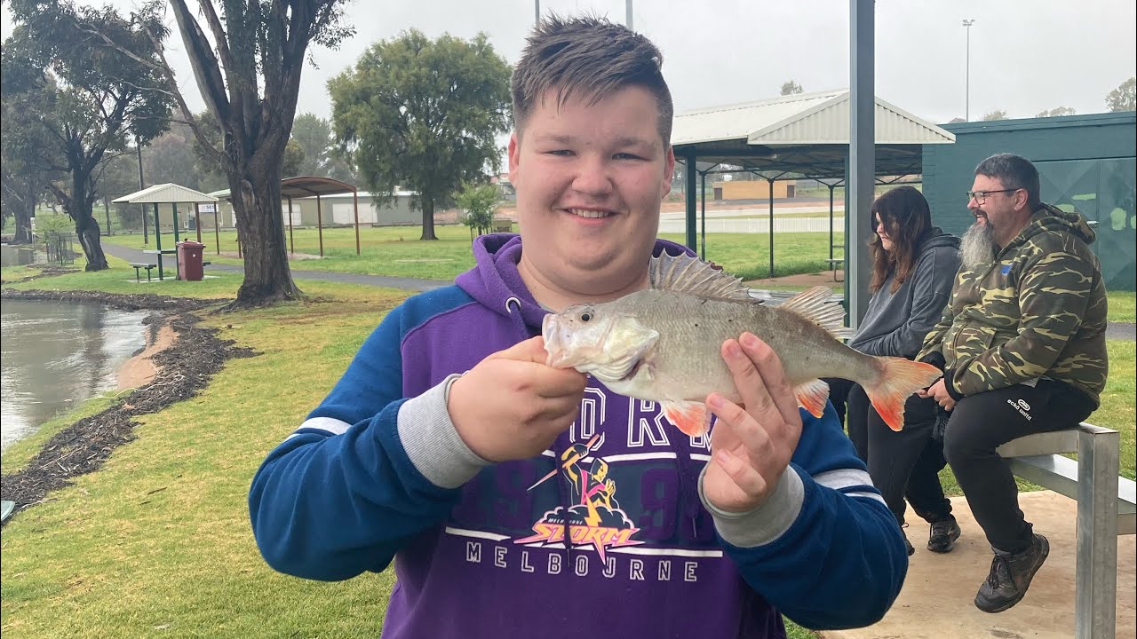 Redfin Madness At Lake Cargellico With Robbie Fishing + Redfin Cook up ...