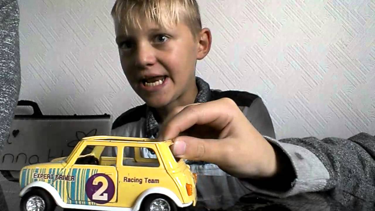 Mini song - YouTube