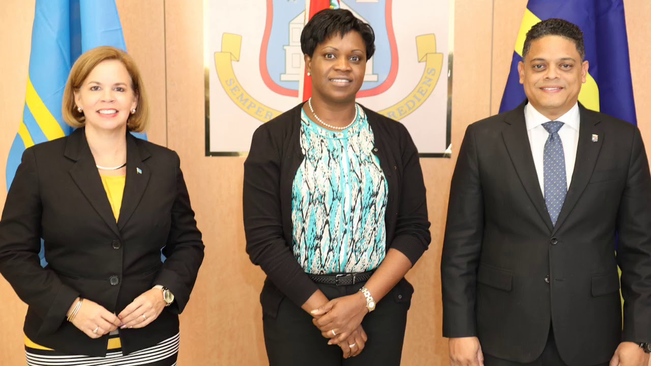 Minister president di Curacao Na Sint Maarten - YouTube