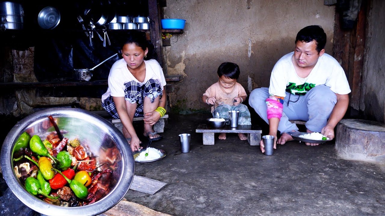 rojan cooking lunch for wife and son || Life in rural Nepal @Ritarojan ...