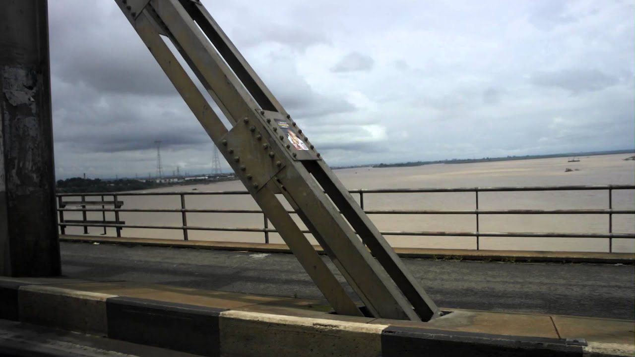 Heavy traffic at River Niger bridge Onitsha - YouTube