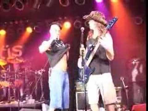 Itis asked her on a date - YouTube