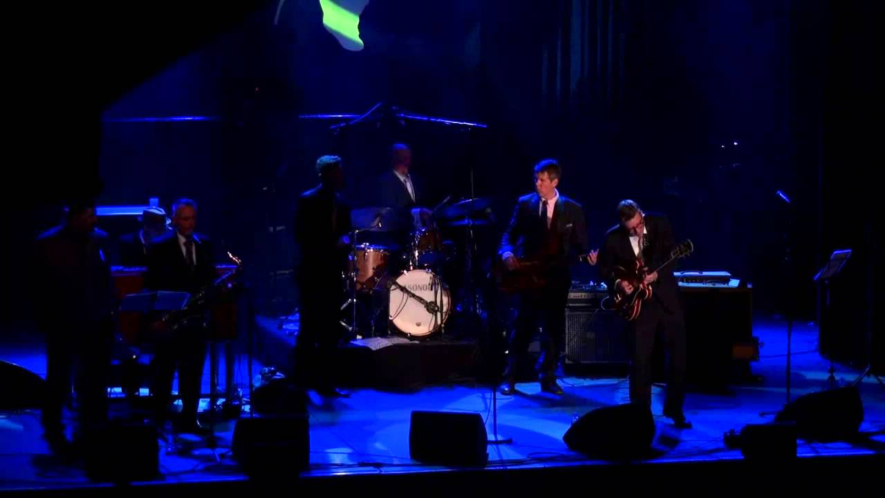 Ross Bon and The Mighty Blue Kings featuring Sam Burckhardt (USA) - YouTube