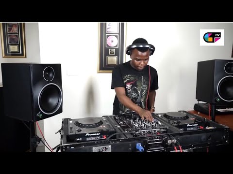 Dlala Thukzin on GeeGo Masterclass (Thukzin Live Performance) - YouTube