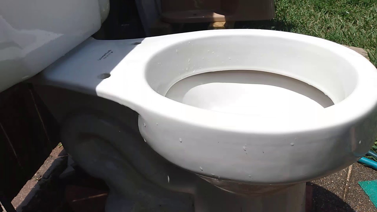 1998 Universal Rundle Atlas flushes! - YouTube