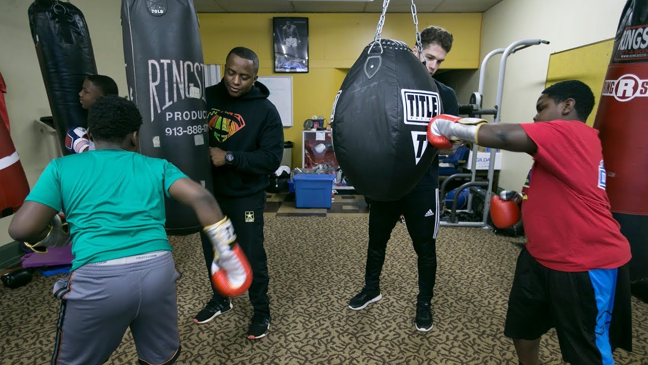 Boxing with cops - YouTube