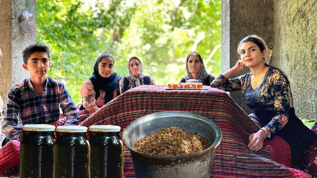 A different method of preparing mulberry syrup|nomadic diary|nomadic documentary - YouTube