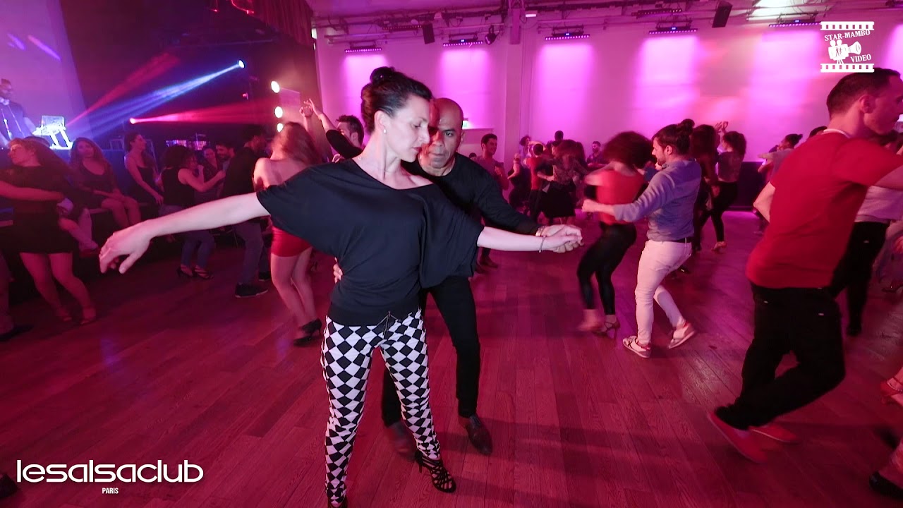 Valéry Salsa & Fanny - social dancing @ LeSalsa'Club Party - YouTube