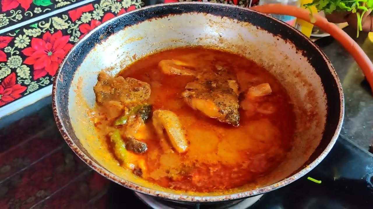 SPICY POMFRET FISH CURRY RECIPE(GODAVARI STYLE)|NALLA CHANDUVA CHEPALA ...