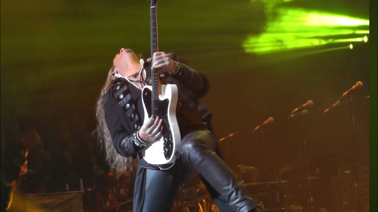 Trans-Siberian Orchestra "O Come All Ye Faithful/O Holy Night" live 12 ...