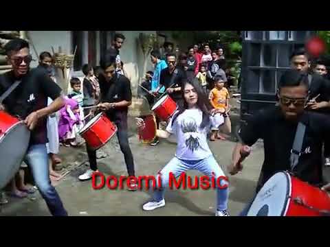 Adec goyangnya mantap