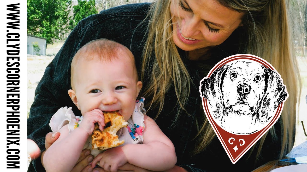 Clyde's Corner Wood Fire Pizza in Phoenix, Oregon - YouTube