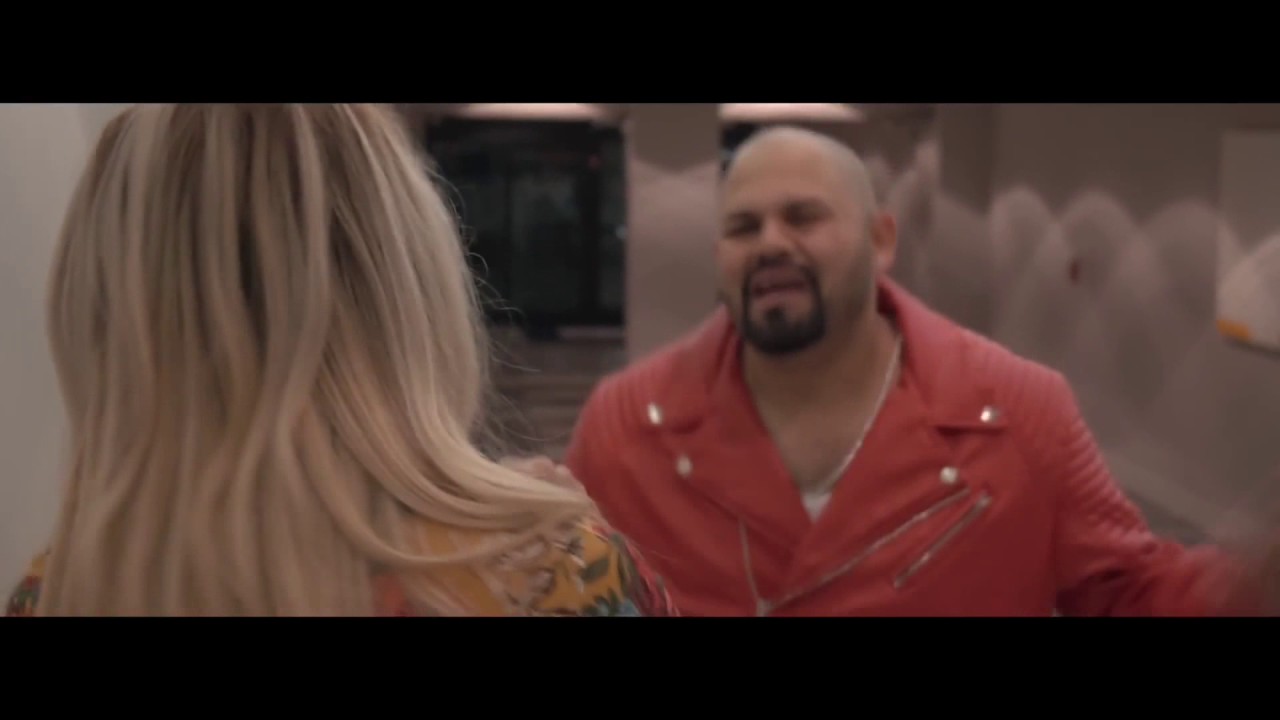 Mr.Pelon503 - El Hotel Vídeo Oficial - YouTube