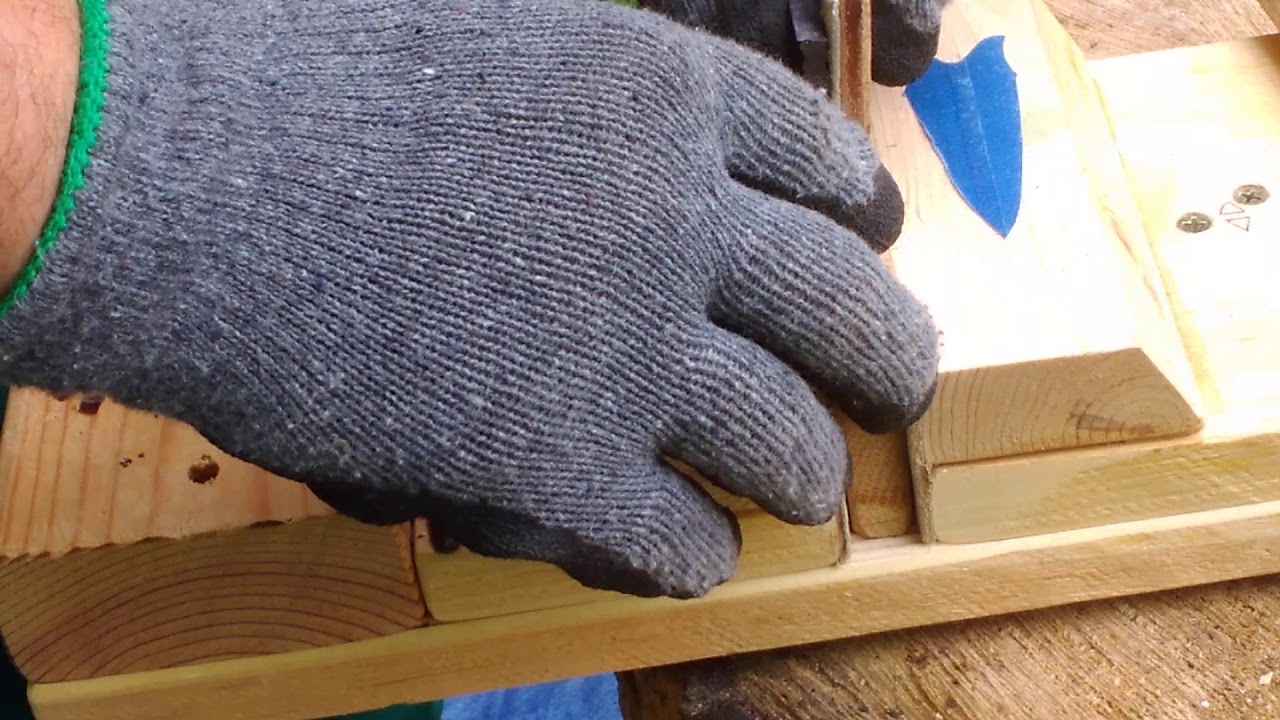 Flint knapping slabs with a jig part 5 - YouTube