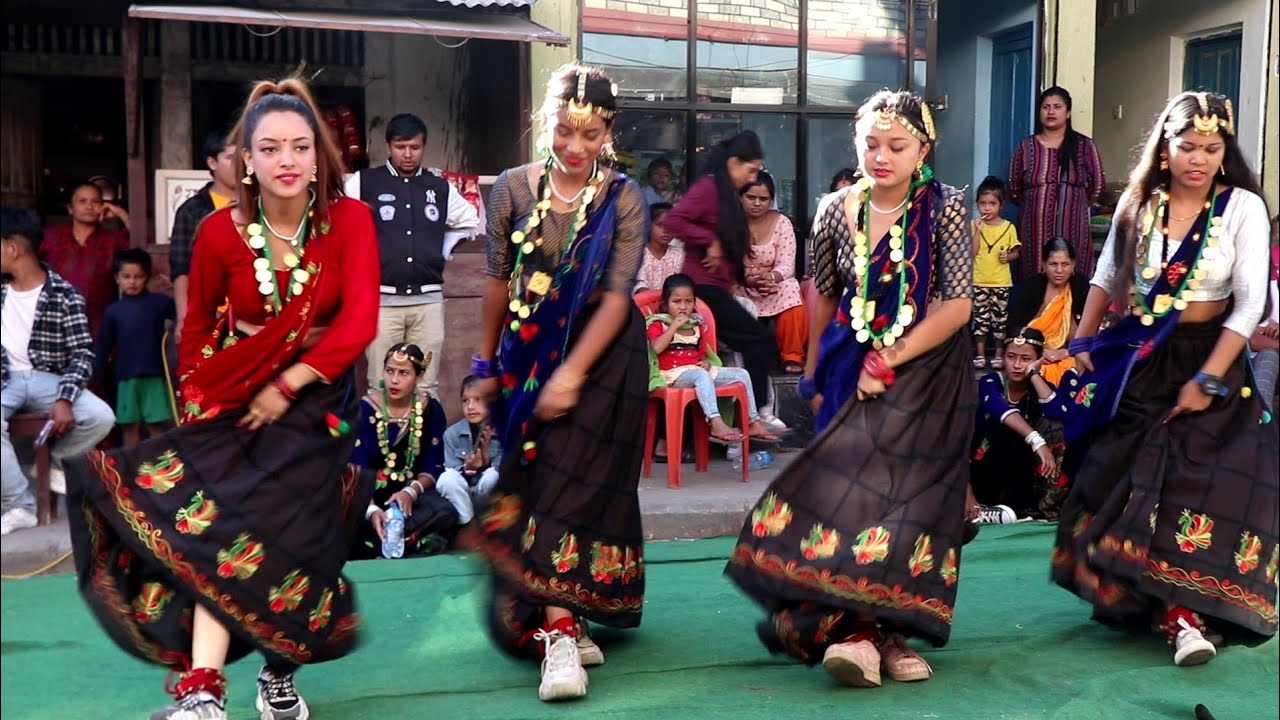VAILO DANCE. Nachana chamba nachana at Kushma parbat. - YouTube