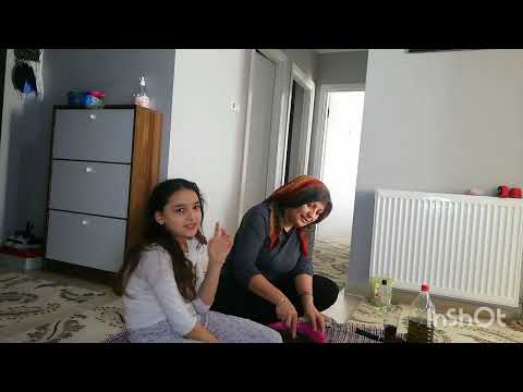 ECRİNE KINA YAKTIM SAÇLARINI BESLESİN DİYE.
