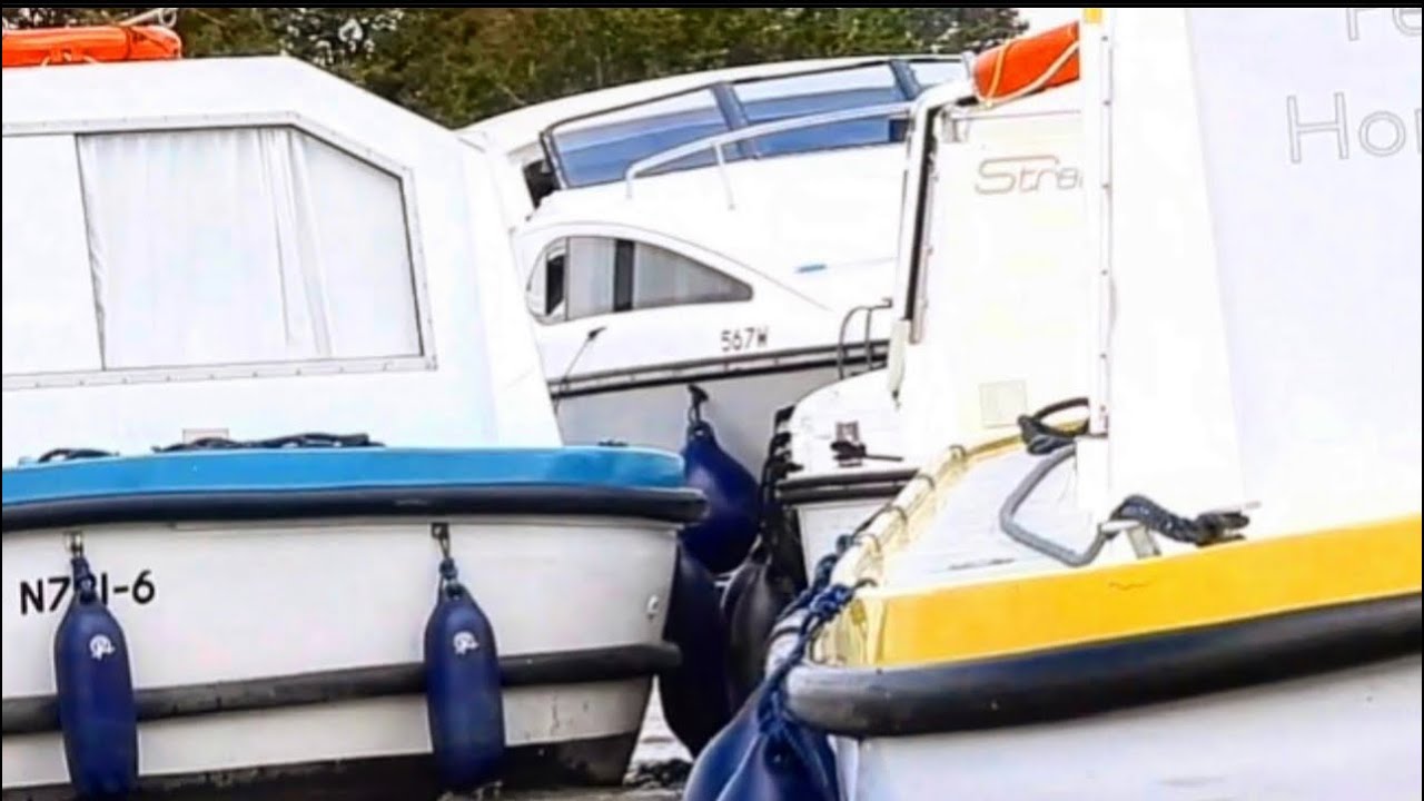 Touching of boats seems inevitable during holiday season at Ludham ...