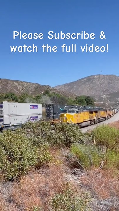 2 Powerful Trains Crisscross at Blue Cut! 5 BNSF vs 5 UP Locos! Port Intermodal vs Mixed ...