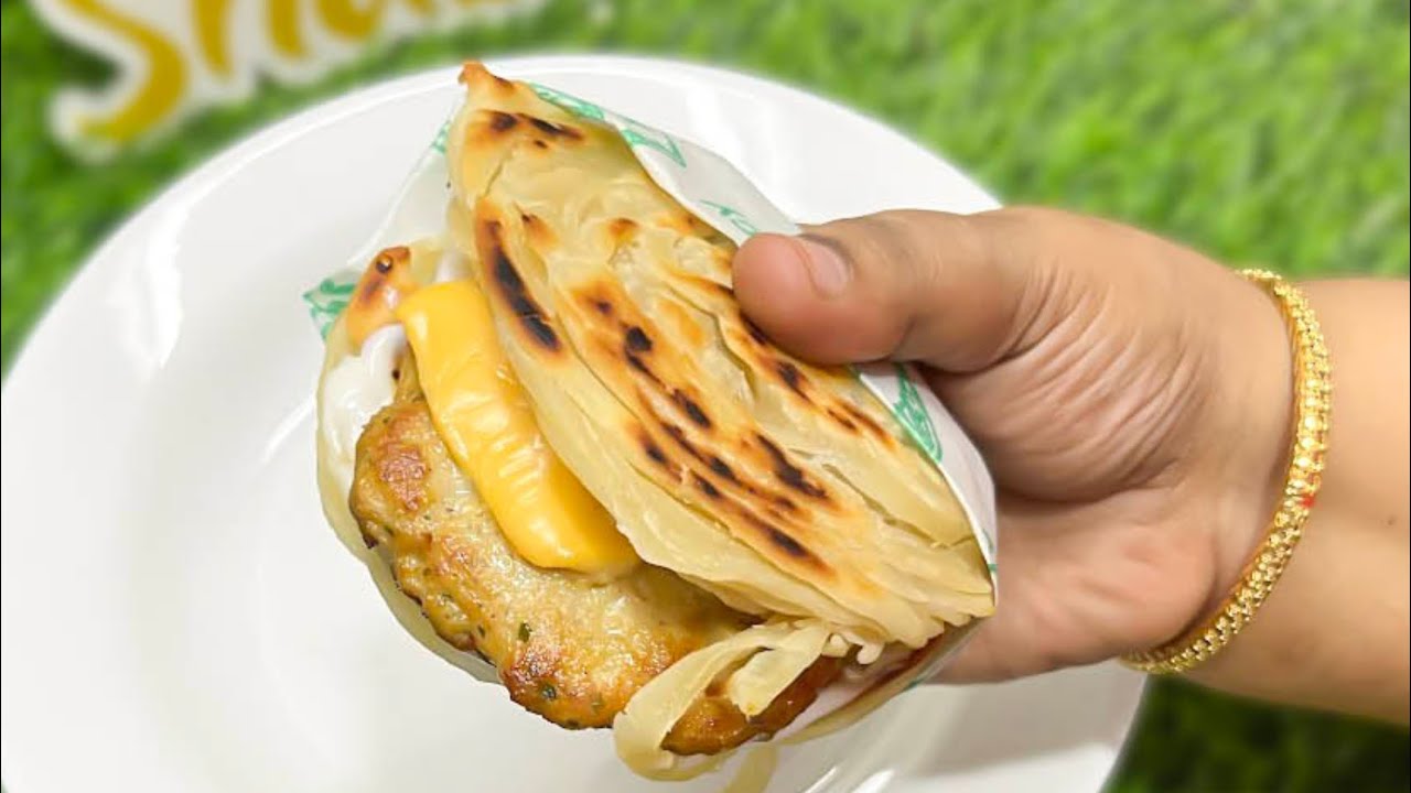 Dubai Viral Paratha Smash Burger Recipe | Parathe Wale Burger | Cheesy ...