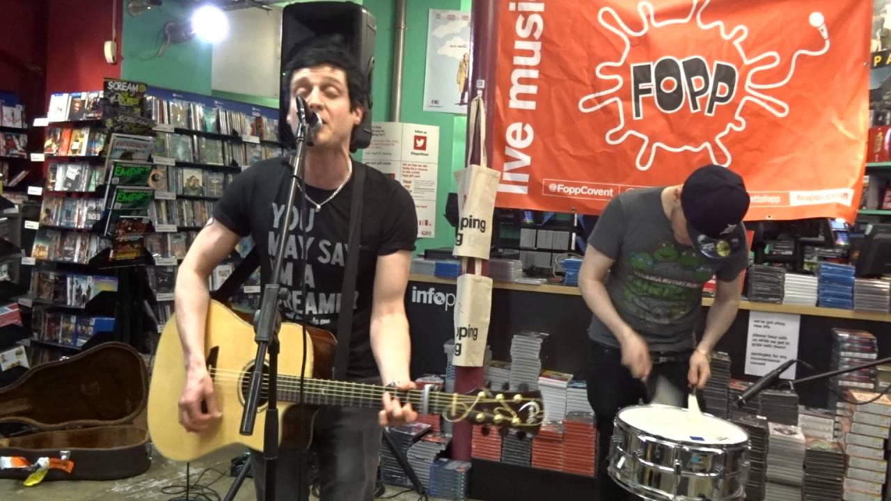 Virginmarys " Walk In My Shoes " (acoustic) FOPP, London 9-5-16 - YouTube
