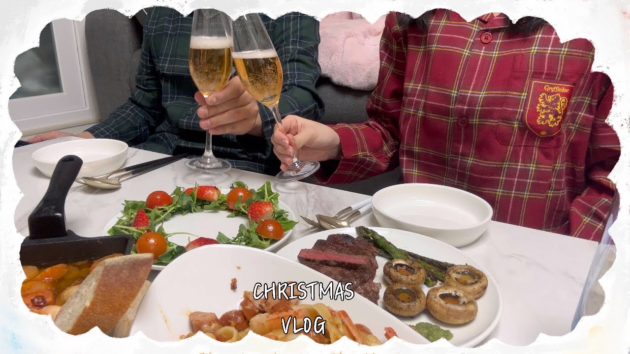 Vlog 집에서 크리스마스 장식하고 요리 만들어 먹은 크리스마스 홈파티 브이로그 스테이크 감바스 파스타 초밥