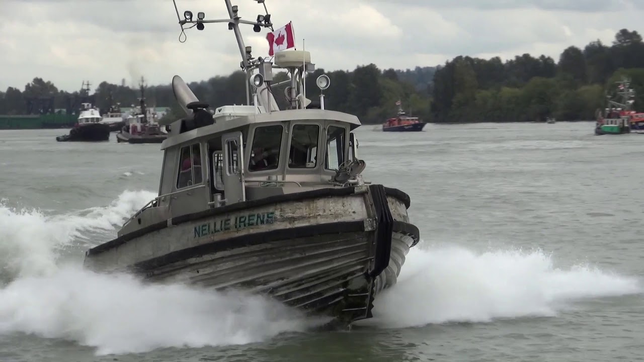 The Lucille Johnstone Workboat parade 2019 - YouTube