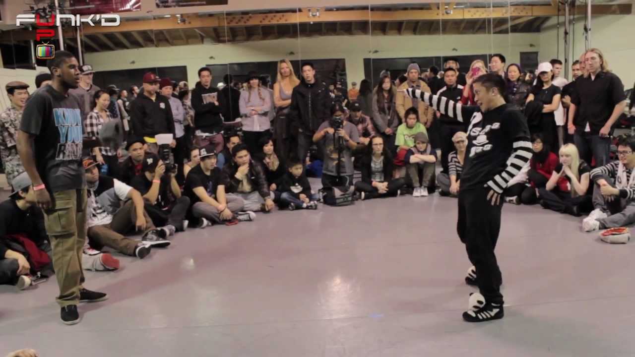 Brobot vs Pn0yboyflaVapOru (Lil b) | Dennis Infante Mega Ultimate ...