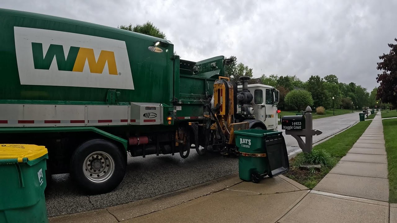 Fast WM Labrie Automizer Garbage Truck in the Rain! - YouTube