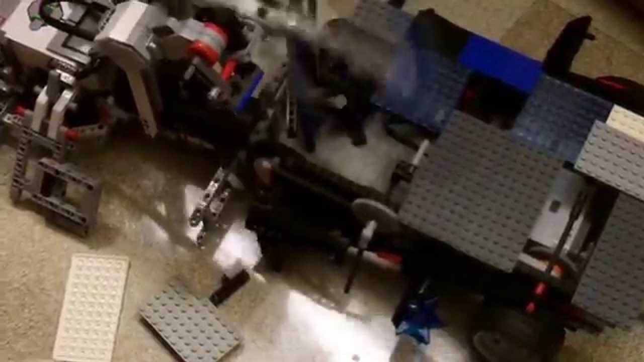 EPIC LEGO ROBOT FIGHT!!!!!!!!!!!!! - YouTube