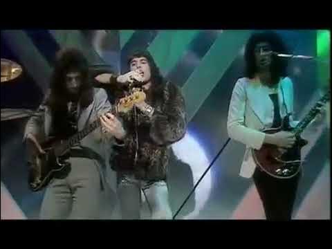 Queen - Killer Queen (Top Of The Pops 1974) - YouTube