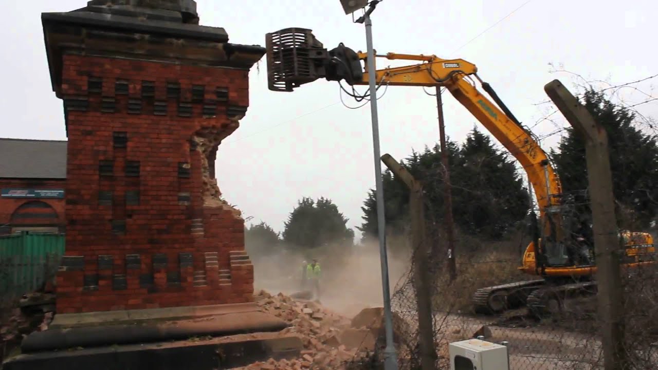 UDCS LTD - Chimney Demolition, Lincoln (2012) - YouTube