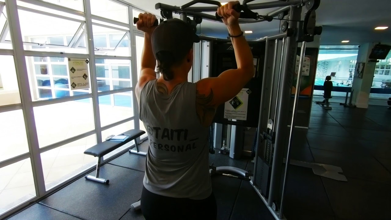 Rosca simultânea no cross polia alta - YouTube