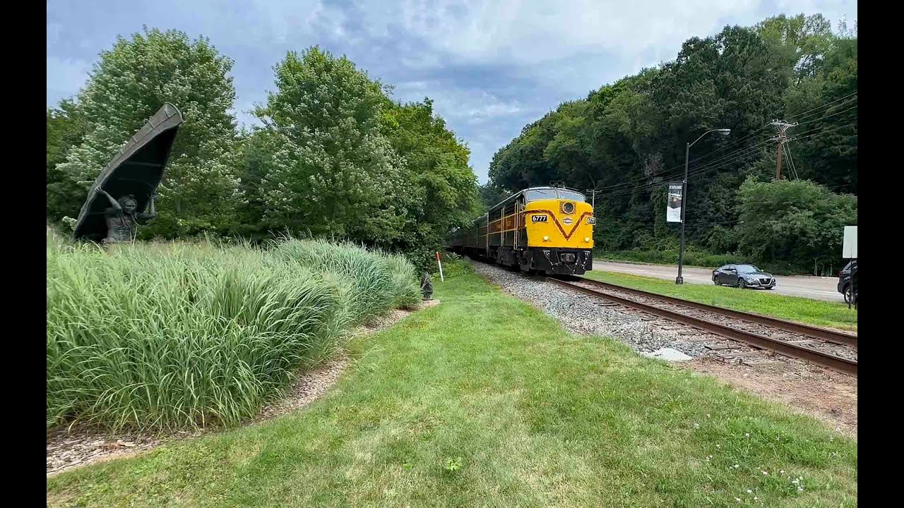 CVSR train 14. - YouTube