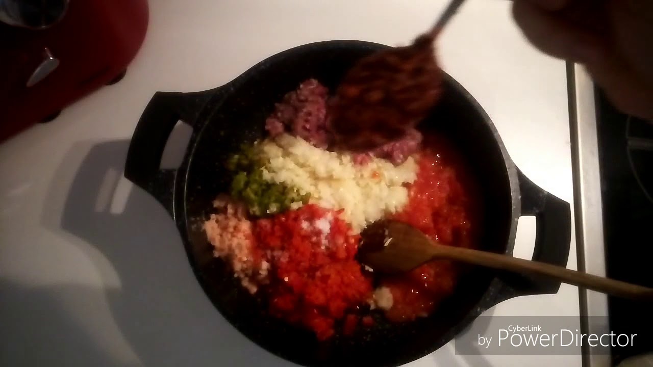 مطبڤة تونسية محرحرة***Recette de mtabga tunisienne - YouTube