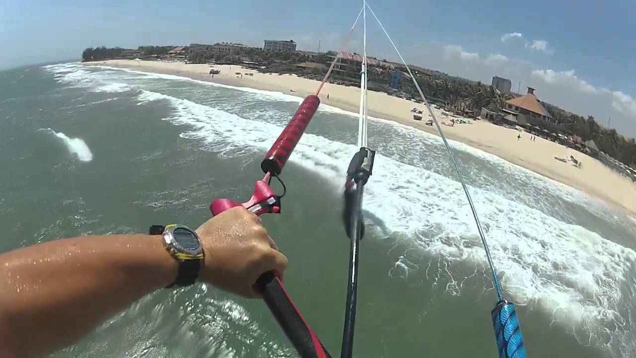 Mega Loop Kitesurfing Mui Ne Vietnam Slingshot Fuel 2015 - YouTube