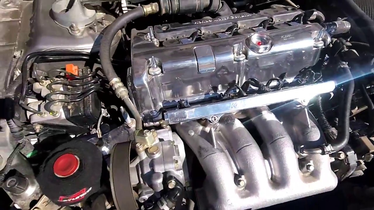 Installing a Ktuned fuel rail on my Rsx (DC5) - YouTube