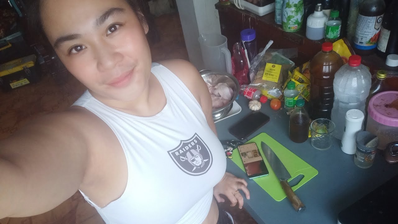 Cooking adobo for late lunch | JULIA EVANGELINE UNITE - YouTube