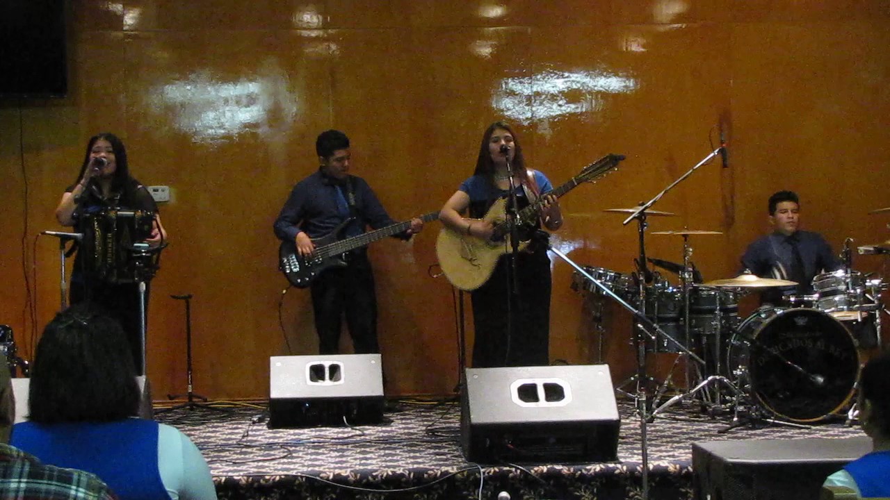 Dedicados Al Rey- Un Dia La Vez - YouTube