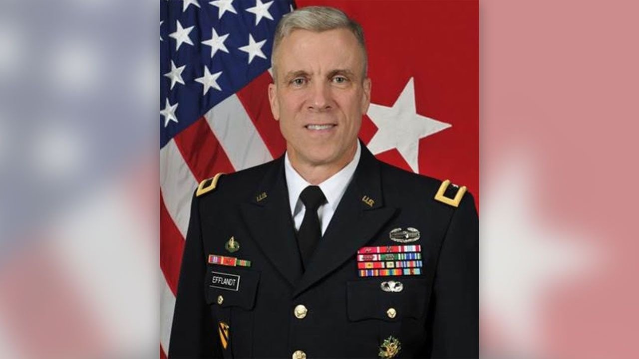Fort Hood Commander removed from post - YouTube