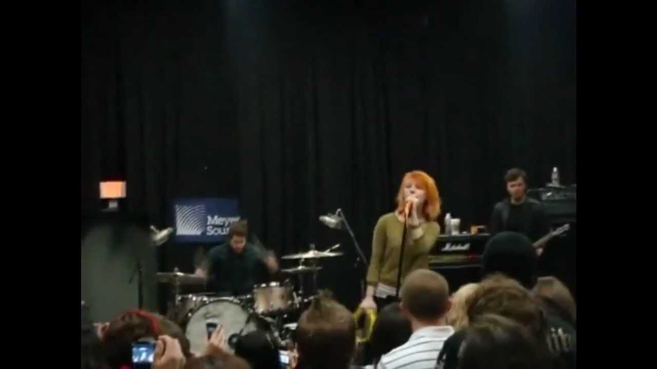 PARAMORE-Rehearsal, 2010[FULL PERFORMANCE] - YouTube