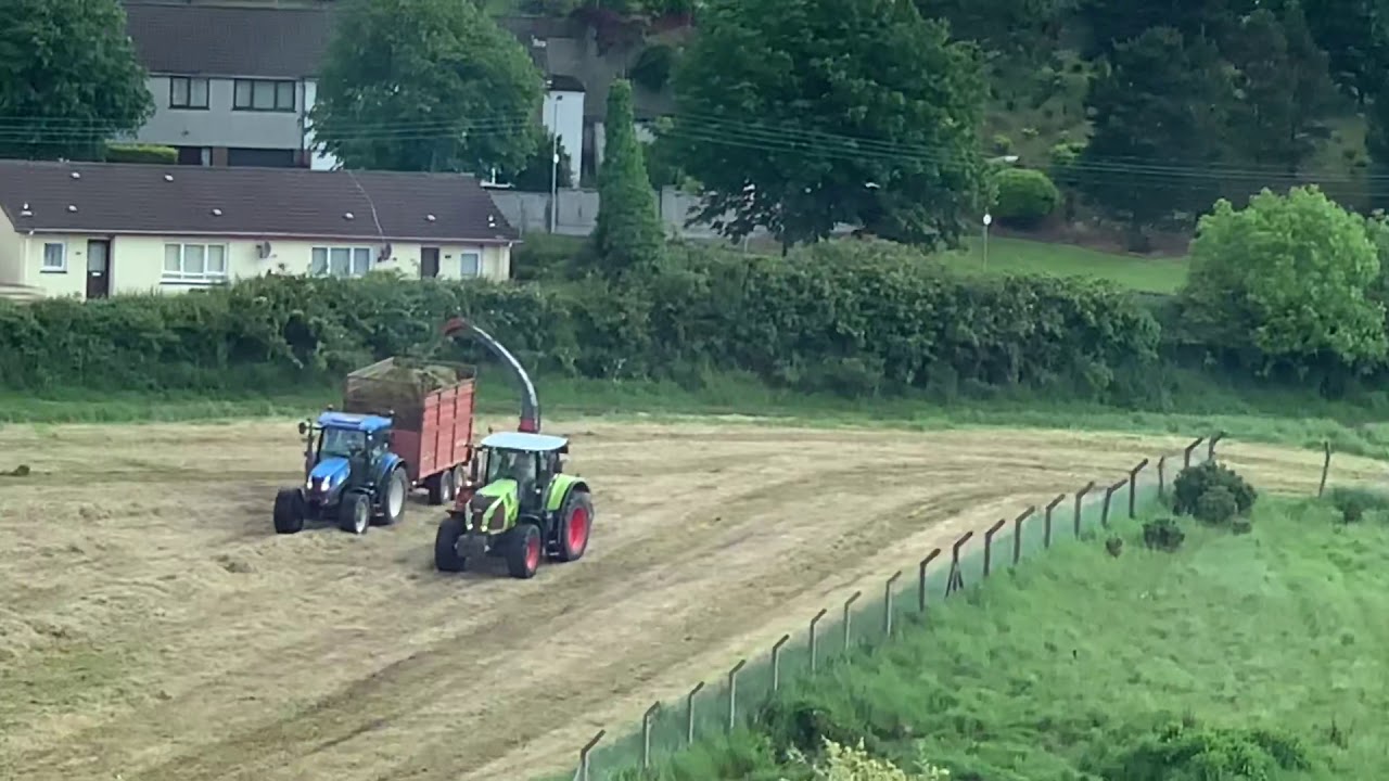 Class, New Holland, Red rock silage - YouTube