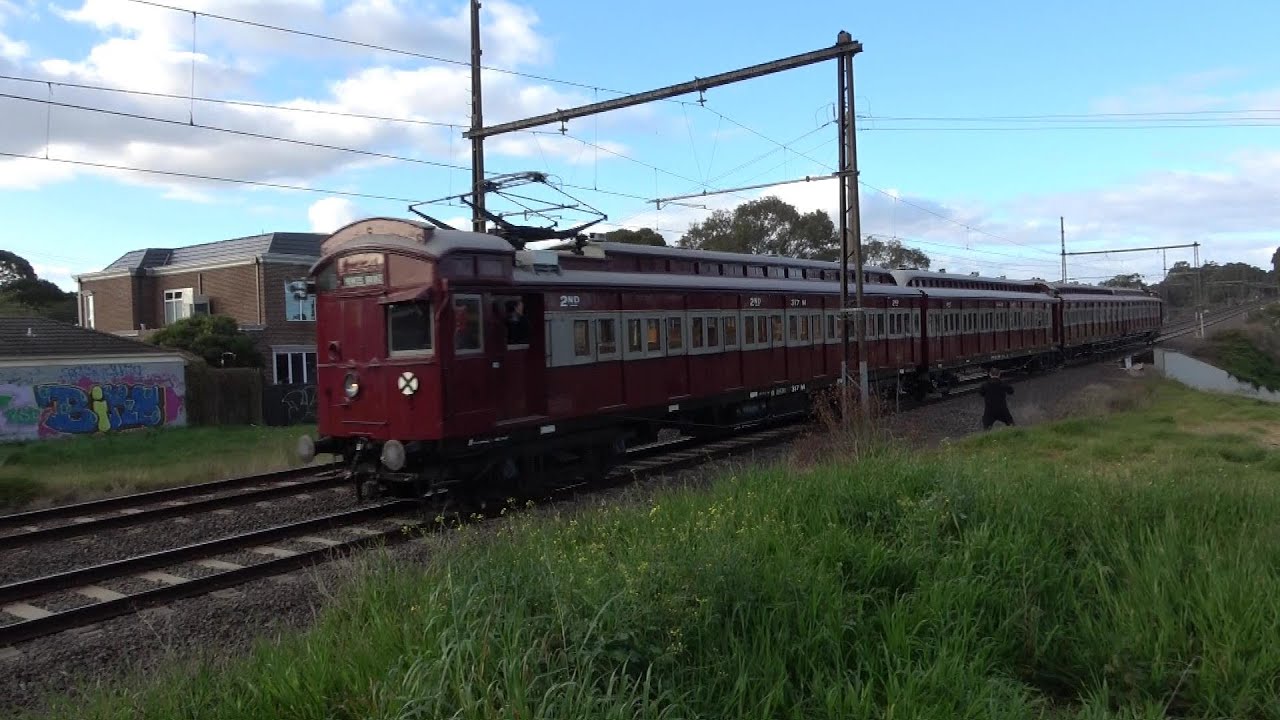 Old EMU train in SE Melbourne - YouTube