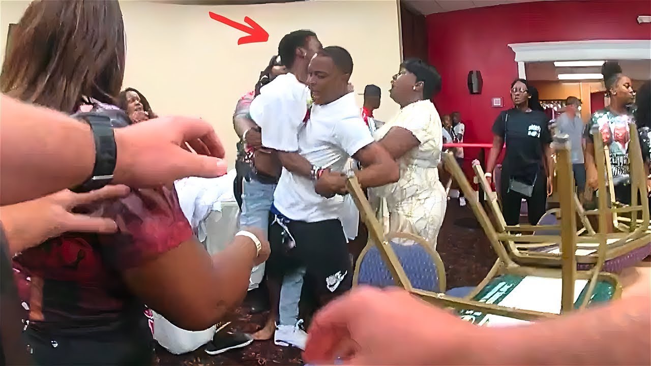 Brutal Fight Breaks Out At A High School Graduation Party - YouTube