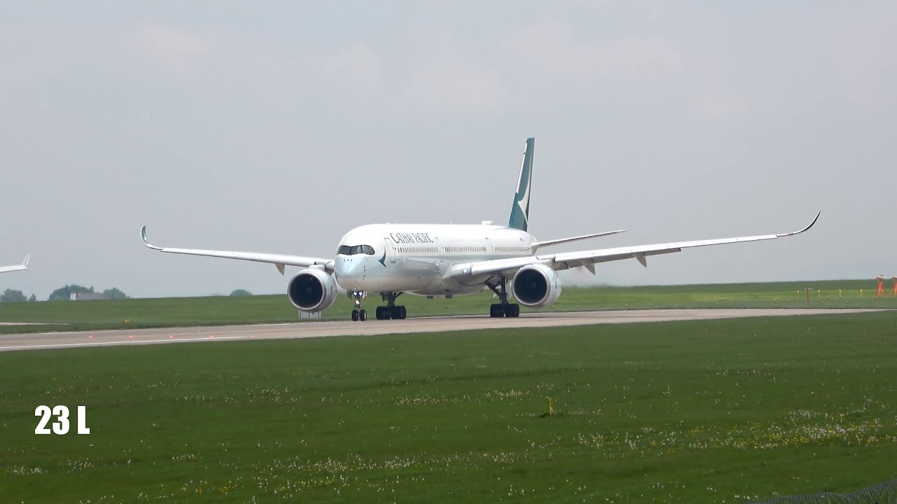Closeup Takeoff Cathay Pacific Airways CX216 B-LXI Airbus A35K ...